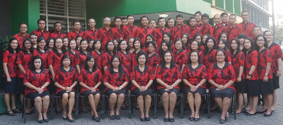 Guru dan Karyawan – SMA Kristen Petra 5